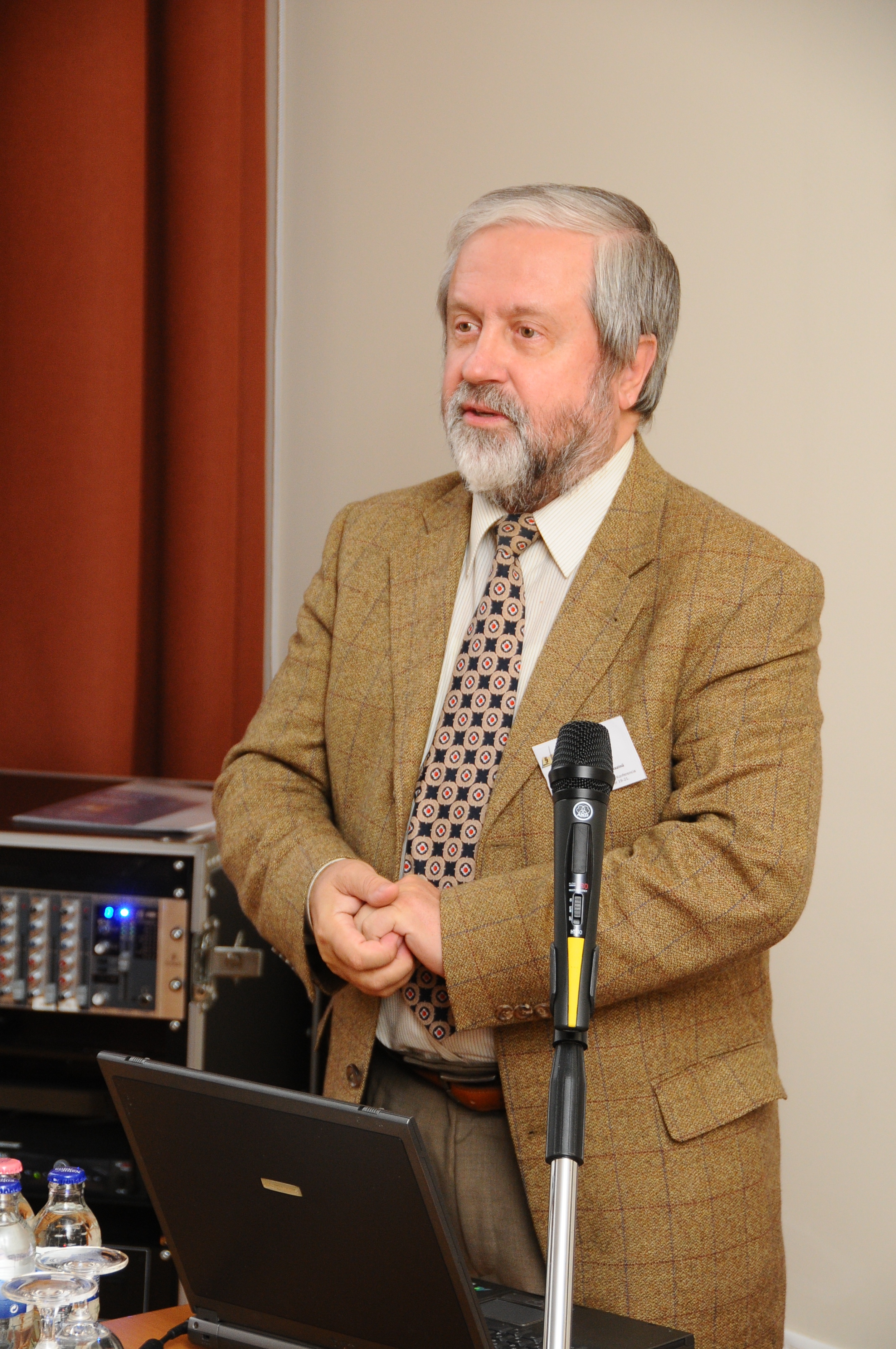 2010 - Rajnai Gábor - A Tehetségpontokról és az akkreditációs folyamatról